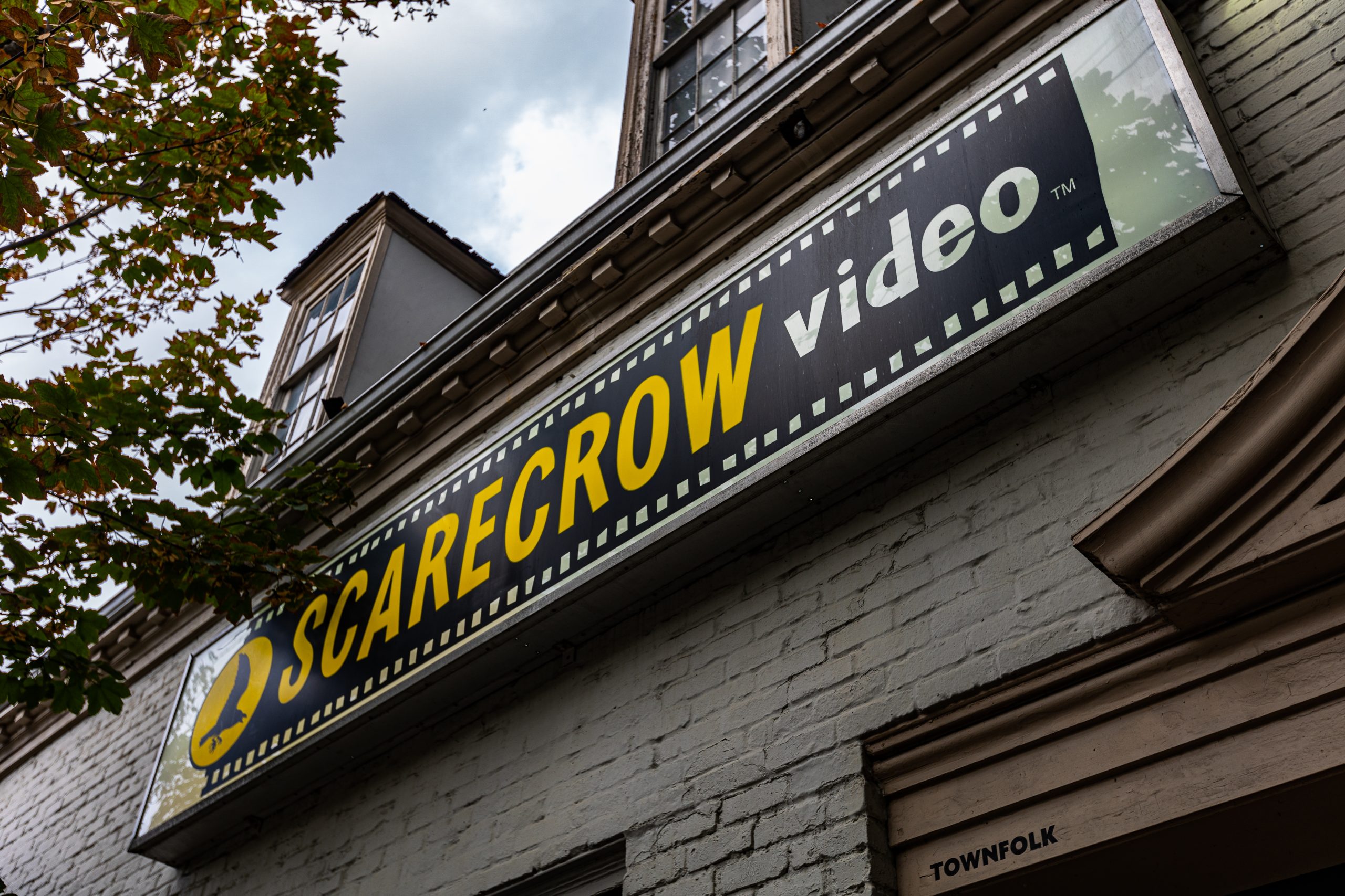 Carl King Visits: Scarecrow Video (Seattle) - CarlKingdom.com